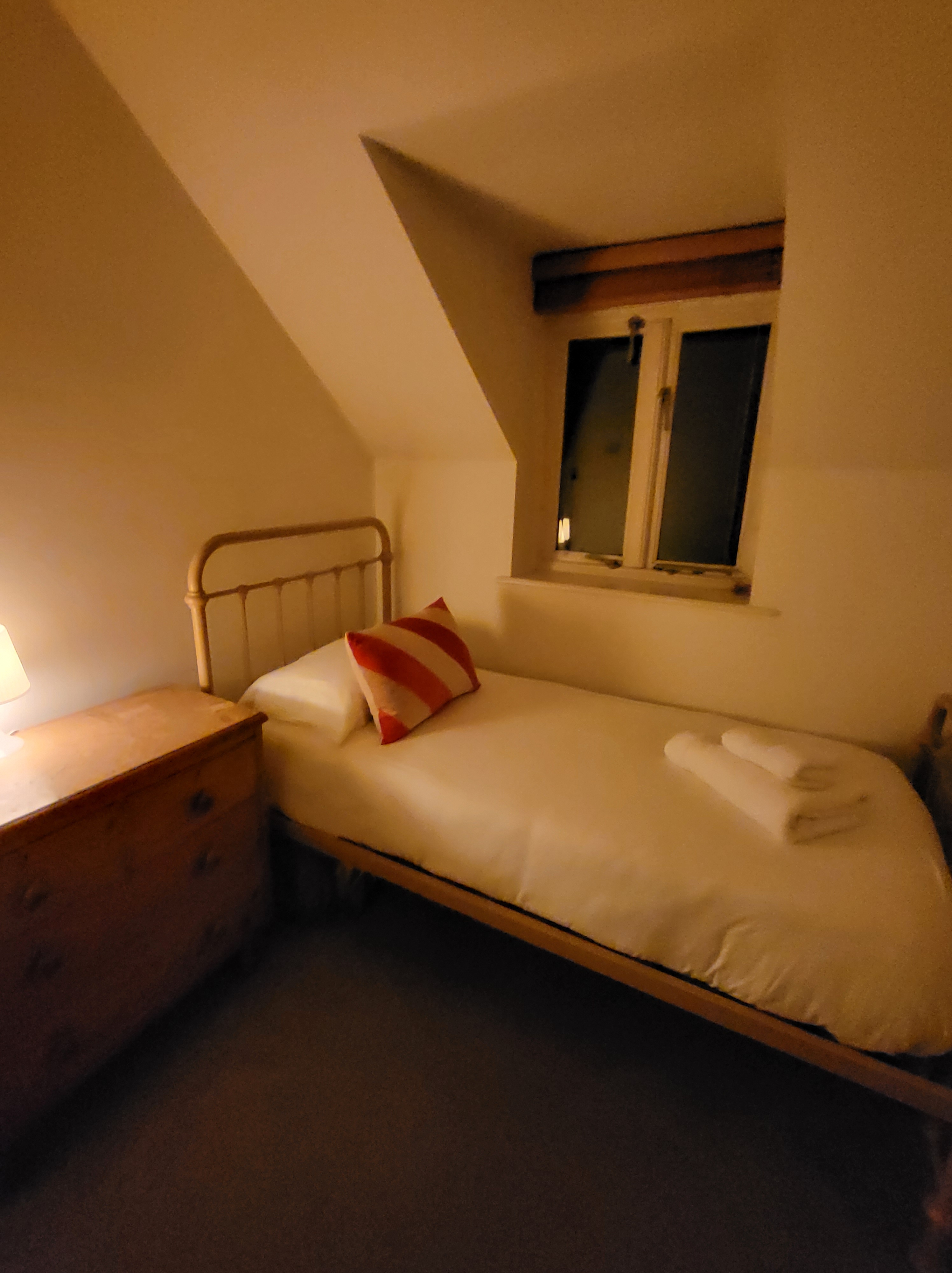 The cottage – Juniper House – Lower Mill Estate